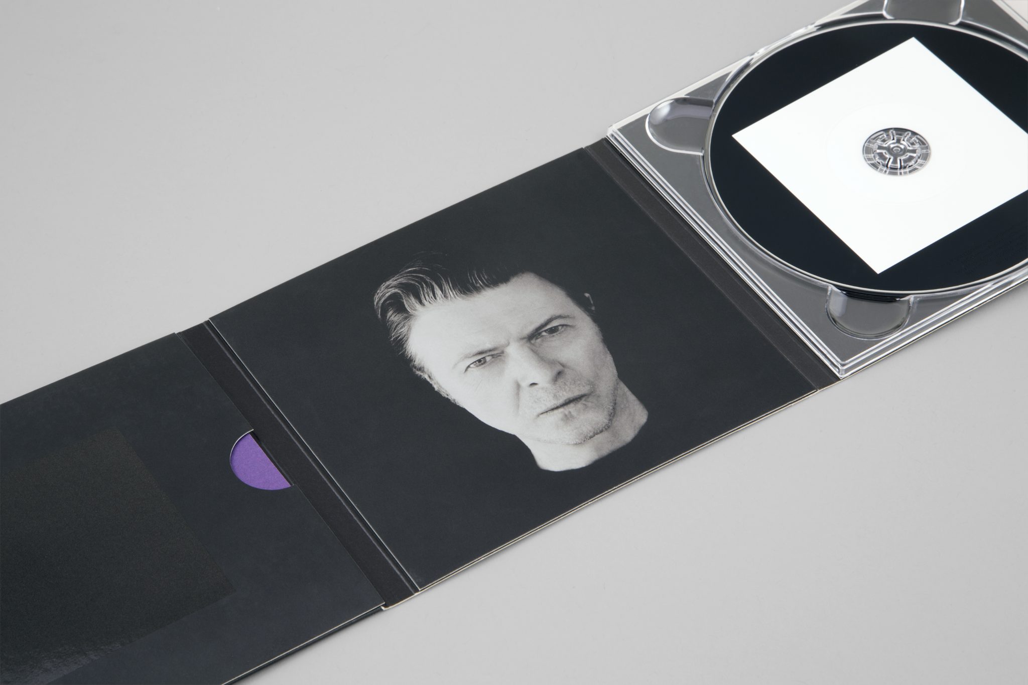 An exclusive interview with Jonathan Barnbrook David Bowie News ...