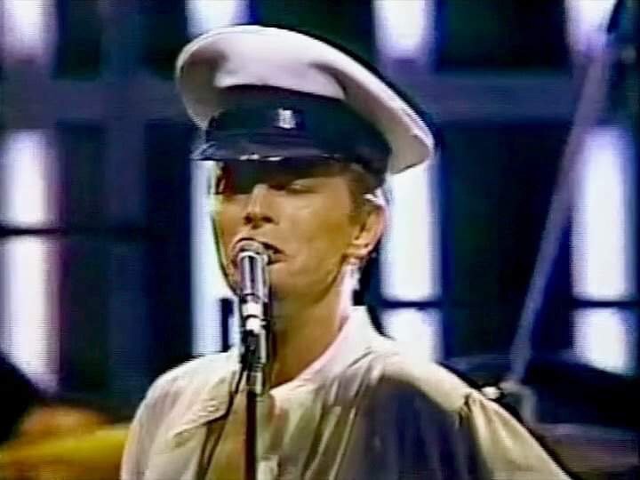 David Bowie – TVC 15 (Live at the NHK Hall, Tokyo, 12 December, 1978 ...