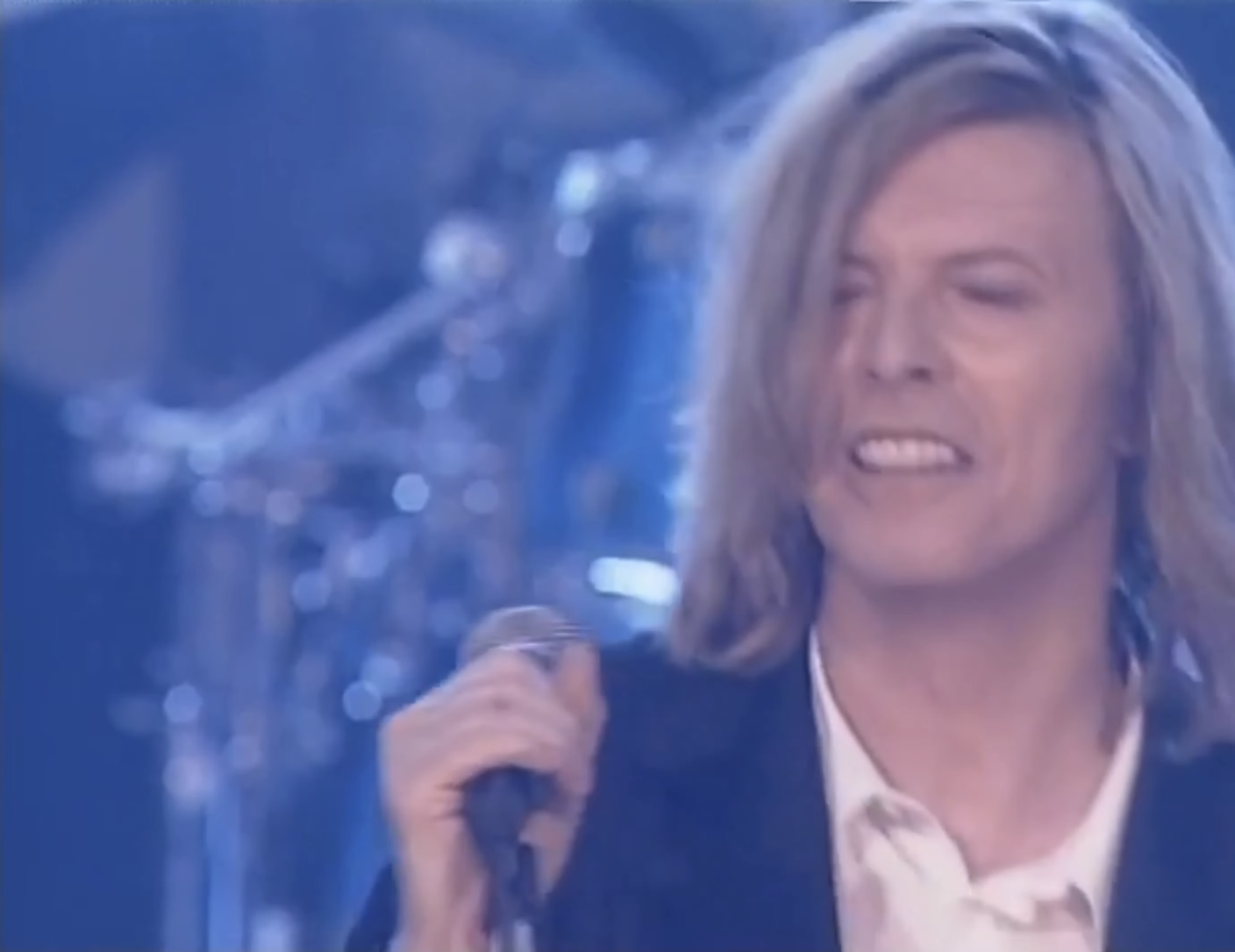 David Bowie – Fame (Live BBC Radio Theatre, London, 2000) David Bowie News | Celebrating the ...